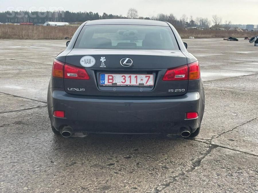 Grey Lexus IS 2006 in Riga, with an engine capacity of 2.50 L and mileage of 0 thousand km for 2799 €, photo 5 on AUTOMOTO.COM.LV