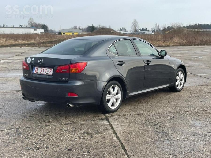 Grey Lexus IS 2006 in Riga, with an engine capacity of 2.50 L and mileage of 0 thousand km for 2799 €, photo 6 on AUTOMOTO.COM.LV
