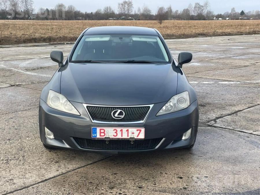 Grey Lexus IS 2006 in Riga, with an engine capacity of 2.50 L and mileage of 0 thousand km for 2799 €, photo 9 on AUTOMOTO.COM.LV