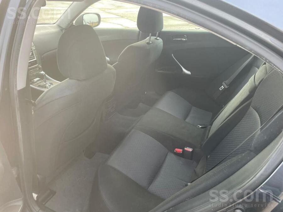 Grey Lexus IS 2006 in Riga, with an engine capacity of 2.50 L and mileage of 0 thousand km for 2799 €, photo 27 on AUTOMOTO.COM.LV
