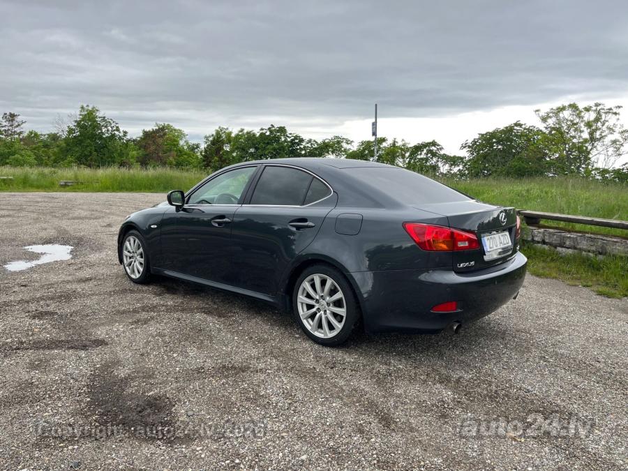 Pelēks Lexus IS 2006 Tallina, ar dzinēja tilpumu 2.50 L un nobraukumu 220 tūkst. km par 6999 €, foto 4 vietnē AUTOMOTO.COM.LV