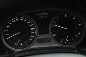 Серый Лексус ИС 2006 в Рига, объемом двигателя 2.20 л и пробегом 354 тыс. км за 1790 €, фото 15 на AUTOMOTO.COM.LV