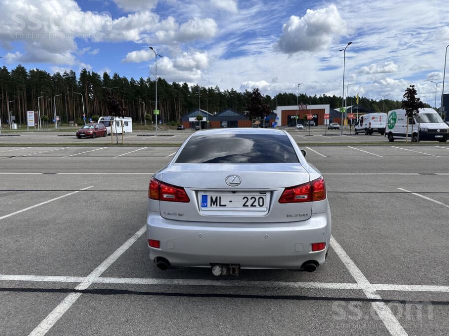Grey Lexus IS 2006 in Riga, with an engine capacity of 2.50 L and mileage of 142 thousand km for 4500 €, photo 6 on AUTOMOTO.COM.LV