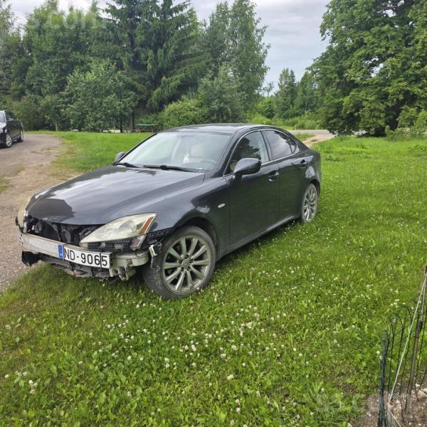 Pelēks Lexus IS 2006 Daugavpils, ar dzinēja tilpumu 2.20 L un nobraukumu 392 tūkst. km par 1750 €, foto 1 vietnē AUTOMOTO.COM.LV