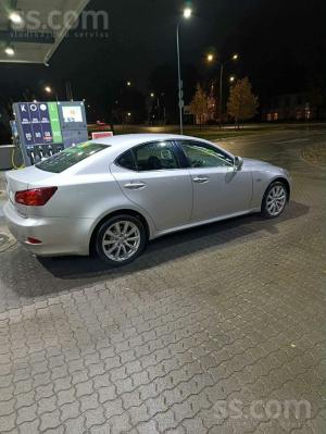 Pelēks Lexus IS 2006 Rīga, ar dzinēja tilpumu 2.20 L un nobraukumu 354 tūkst. km par 2780 €, foto 3 vietnē AUTOMOTO.COM.LV