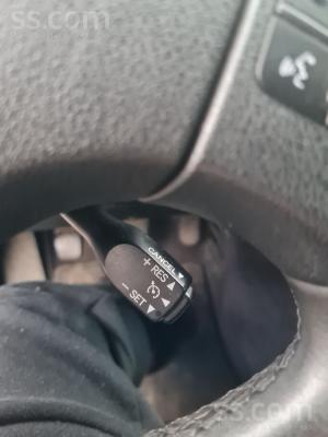 Pelēks Lexus IS 2006 Rīga, ar dzinēja tilpumu 2.20 L un nobraukumu 354 tūkst. km par 2780 €, foto 10 vietnē AUTOMOTO.COM.LV