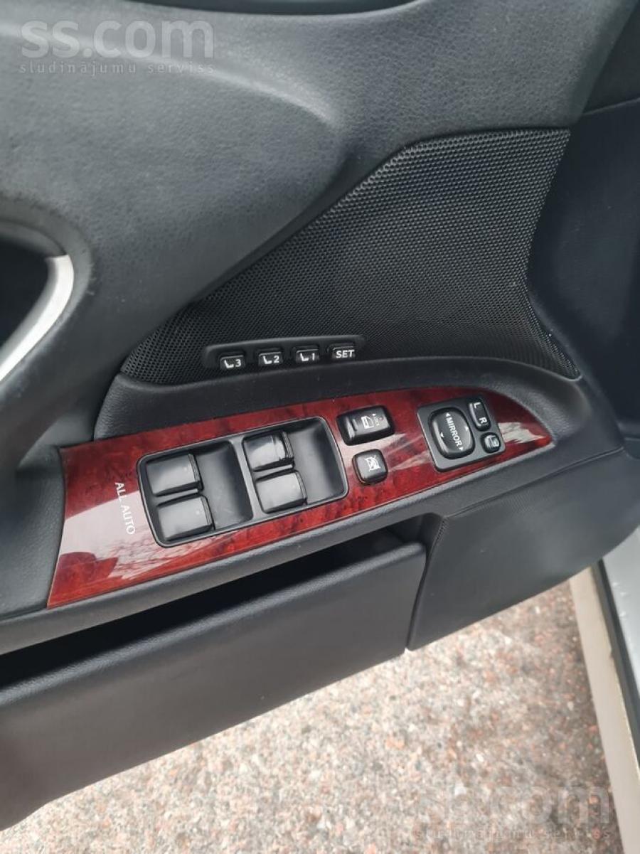 Pelēks Lexus IS 2006 Rīga, ar dzinēja tilpumu 2.20 L un nobraukumu 354 tūkst. km par 2780 €, foto 13 vietnē AUTOMOTO.COM.LV