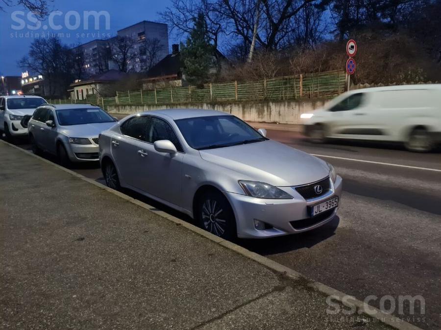 Pelēks Lexus IS 2006 Rīga, ar dzinēja tilpumu 2.20 L un nobraukumu 354 tūkst. km par 2780 €, foto 18 vietnē AUTOMOTO.COM.LV