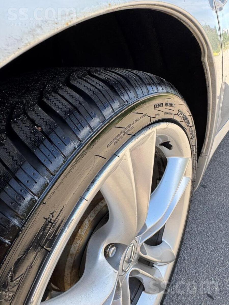 Pelēks Lexus IS 2006 Rīga, ar dzinēja tilpumu 2.20 L un nobraukumu 295 tūkst. km par 2700 €, foto 4 vietnē AUTOMOTO.COM.LV