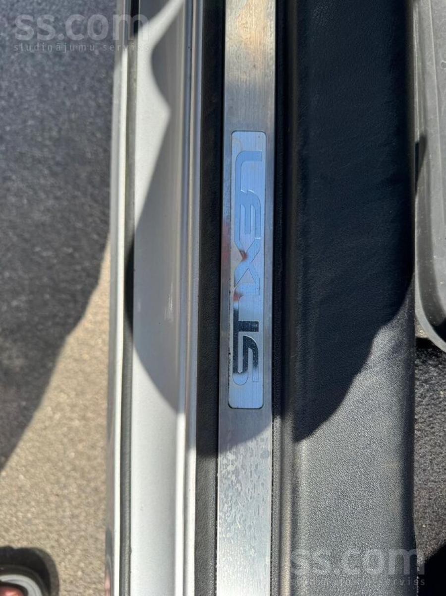 Pelēks Lexus IS 2006 Rīga, ar dzinēja tilpumu 2.20 L un nobraukumu 295 tūkst. km par 2700 €, foto 8 vietnē AUTOMOTO.COM.LV