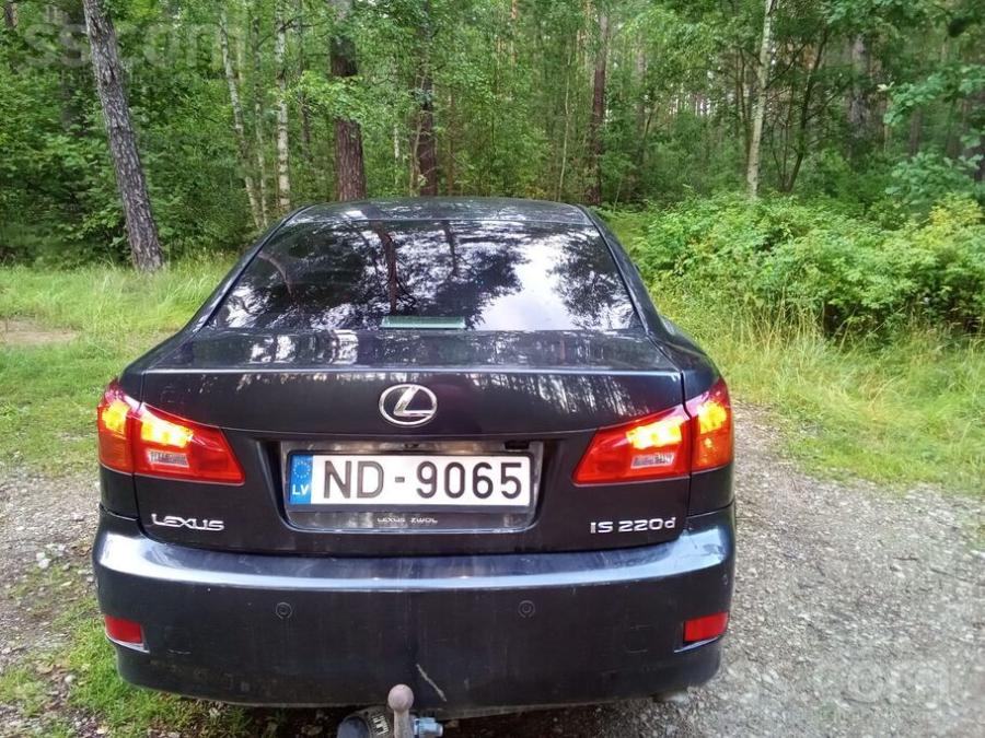 Grey Lexus IS 2006 in Daugavpils, with an engine capacity of 2.20 L and mileage of 0 thousand km for 2180 €, photo 8 on AUTOMOTO.COM.LV