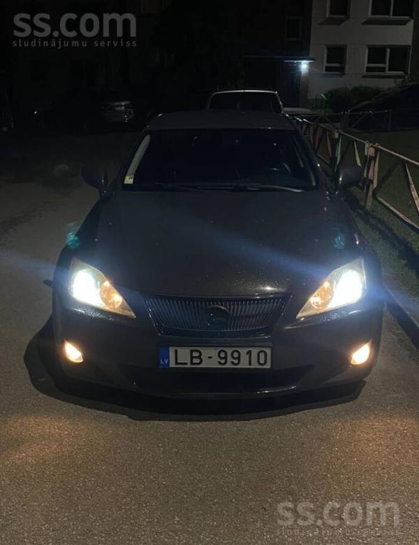 Pelēks Lexus IS 2006 Rēzekne, ar dzinēja tilpumu 2.20 L un nobraukumu 377 tūkst. km par 3400 €, foto 6 vietnē AUTOMOTO.COM.LV