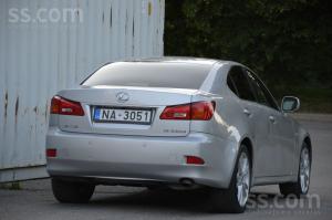 Grey Lexus IS 2006 in Tukums, with an engine capacity of 2.20 L and mileage of 327 thousand km for 2490 €, photo 3 on AUTOMOTO.COM.LV