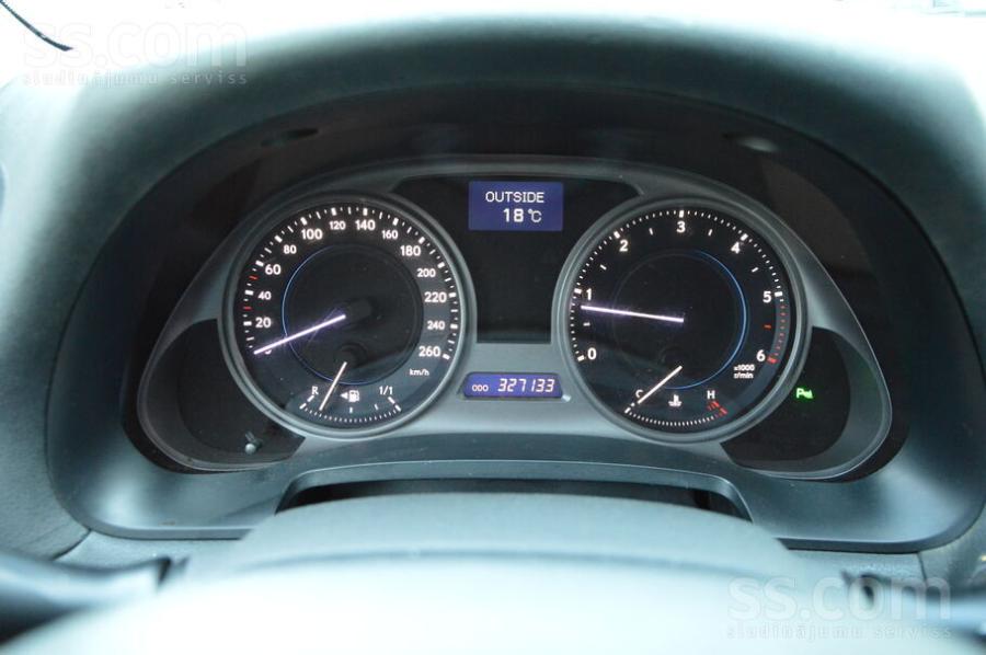 Grey Lexus IS 2006 in Tukums, with an engine capacity of 2.20 L and mileage of 327 thousand km for 2490 €, photo 12 on AUTOMOTO.COM.LV