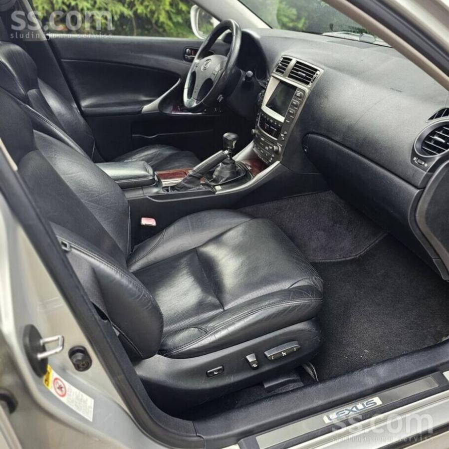 Pelēks Lexus IS 2006 Rīga, ar dzinēja tilpumu 2.20 L un nobraukumu 346 tūkst. km par 2450 €, foto 8 vietnē AUTOMOTO.COM.LV