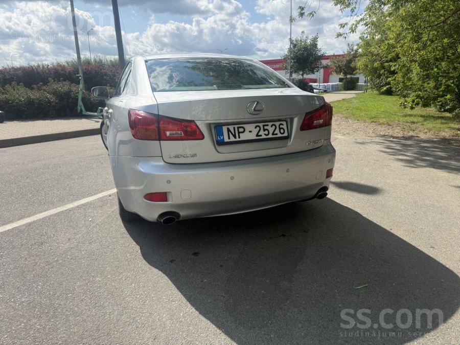 Pelēks Lexus IS 2006 Rīga, ar dzinēja tilpumu 2.50 L un nobraukumu 253 tūkst. km par 2800 €, foto 5 vietnē AUTOMOTO.COM.LV