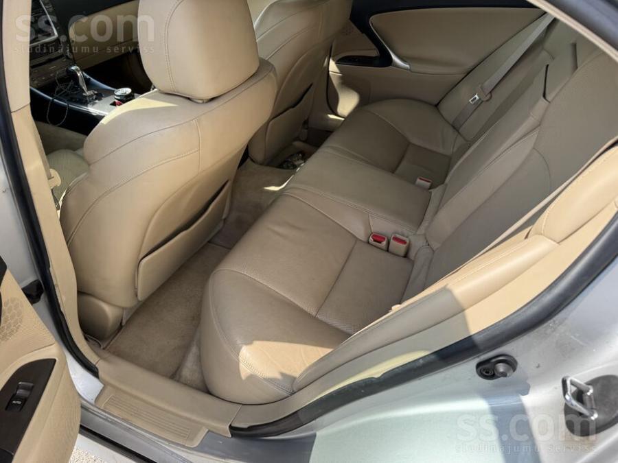 Pelēks Lexus IS 2006 Rīga, ar dzinēja tilpumu 2.50 L un nobraukumu 253 tūkst. km par 2800 €, foto 8 vietnē AUTOMOTO.COM.LV