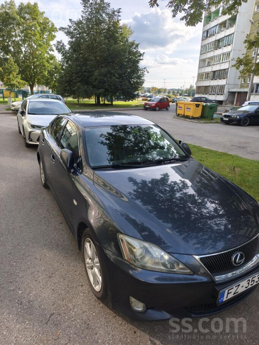 Pelēks Lexus IS 2006 Rīga, ar dzinēja tilpumu 2.50 L un nobraukumu 113 tūkst. km par 6400 €, foto 3 vietnē AUTOMOTO.COM.LV