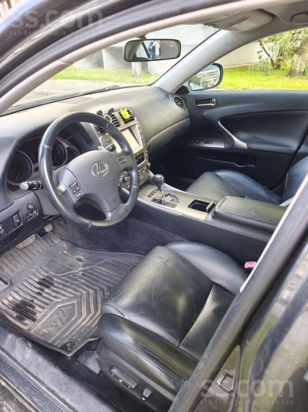 Pelēks Lexus IS 2006 Rīga, ar dzinēja tilpumu 2.50 L un nobraukumu 113 tūkst. km par 6400 €, foto 8 vietnē AUTOMOTO.COM.LV