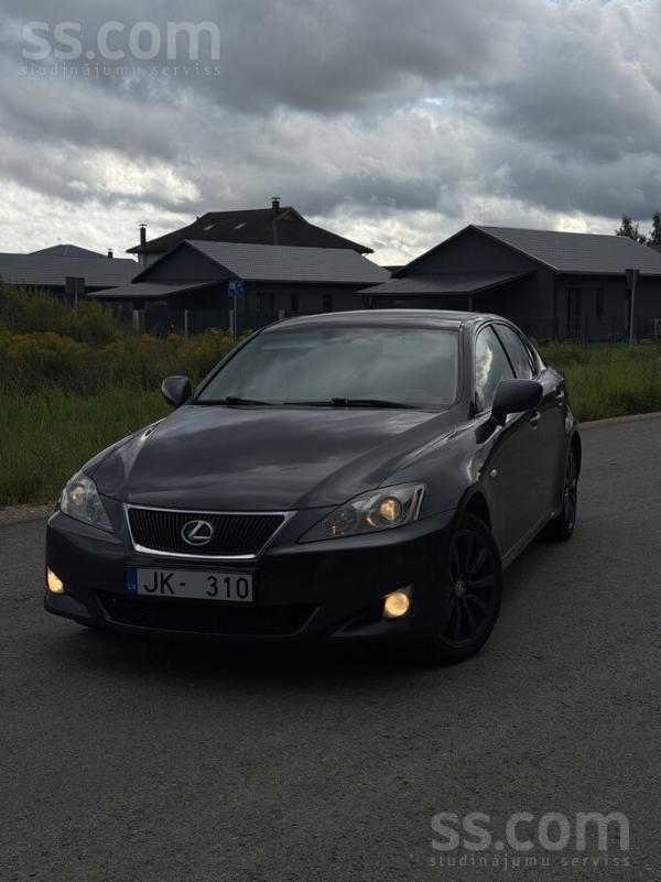 Pelēks Lexus IS 2006 Rīga, ar dzinēja tilpumu 2.20 L un nobraukumu 359 tūkst. km par 2300 €, foto 4 vietnē AUTOMOTO.COM.LV