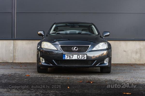 Grey Lexus IS 2006 in Keila, with an engine capacity of 2.20 L and mileage of 372 thousand km for 3000 €, photo 5 on AUTOMOTO.COM.LV