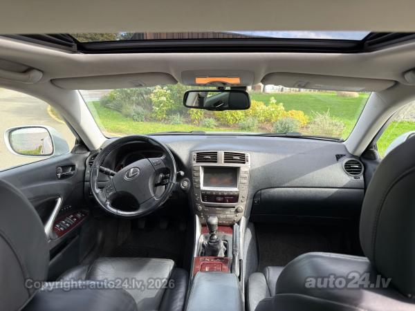 Pelēks Lexus IS 2006 Tallina, ar dzinēja tilpumu 2.20 L un nobraukumu 264 tūkst. km par 3500 €, foto 7 vietnē AUTOMOTO.COM.LV