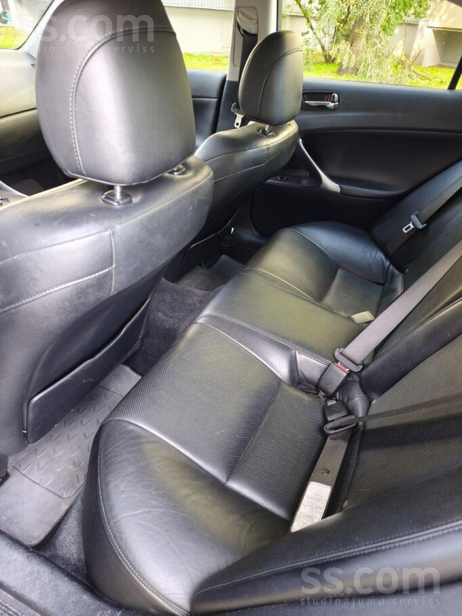 Grey Lexus IS 2006 in Riga, with an engine capacity of 2.50 L and mileage of 113 thousand km for 5600 €, photo 7 on AUTOMOTO.COM.LV