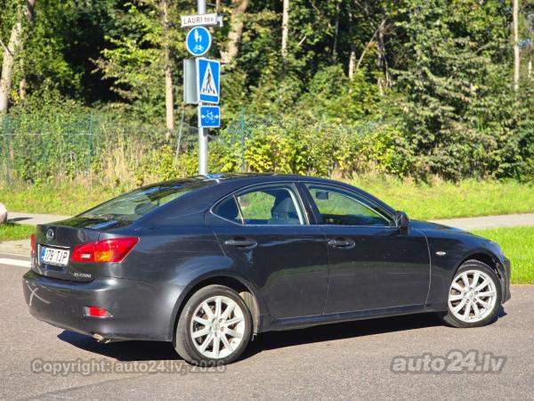 Pelēks Lexus IS 2006 Tallina, ar dzinēja tilpumu 2.20 L un nobraukumu 264 tūkst. km par 2990 €, foto 7 vietnē AUTOMOTO.COM.LV