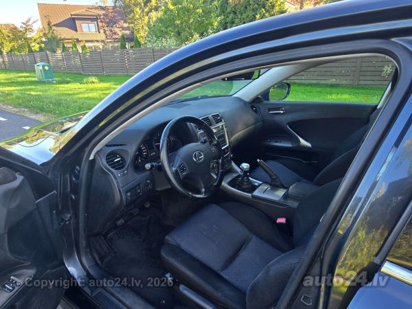 Pelēks Lexus IS 2006 Tallina, ar dzinēja tilpumu 2.20 L un nobraukumu 264 tūkst. km par 2990 €, foto 9 vietnē AUTOMOTO.COM.LV