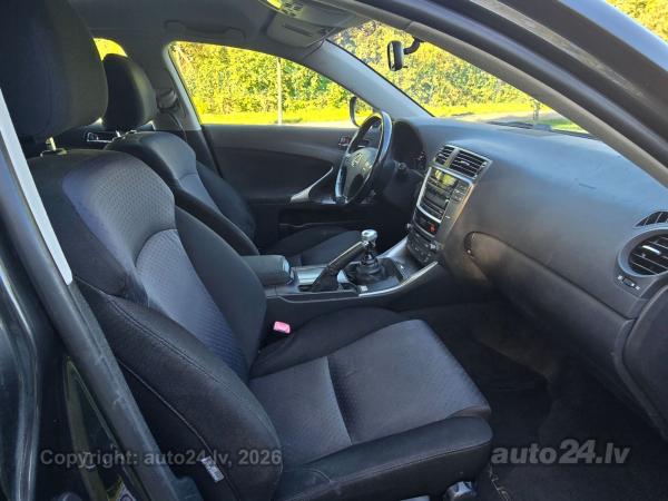 Pelēks Lexus IS 2006 Tallina, ar dzinēja tilpumu 2.20 L un nobraukumu 264 tūkst. km par 2990 €, foto 10 vietnē AUTOMOTO.COM.LV