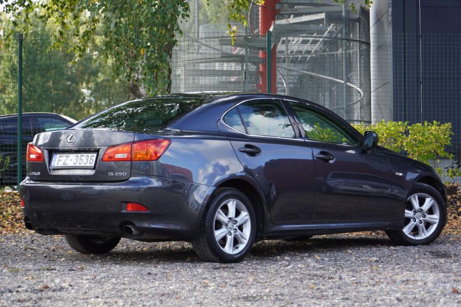Pelēks Lexus IS 2006 Rīga, ar dzinēja tilpumu 2.50 L un nobraukumu 112 tūkst. km par 5590 €, foto 13 vietnē AUTOMOTO.COM.LV