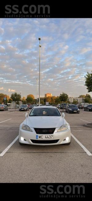 Pelēks Lexus IS 2006 Rīga, ar dzinēja tilpumu 2.50 L un nobraukumu 336 tūkst. km par 6500 €, foto  vietnē AUTOMOTO.COM.LV