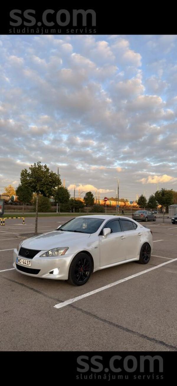 Lexus IS 2006 Rīga vietnē Pelēks Lexus IS 2006 Rīga, ar dzinēja tilpumu 2.50 L un nobraukumu 336 tūkst. km par 6500 €, foto 3 vietnē AUTOMOTO.COM.LV