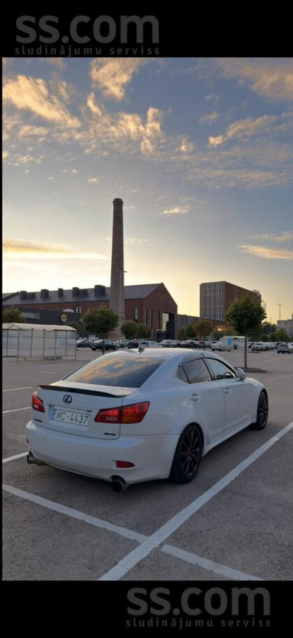 Lexus IS 2006 Rīga vietnē Pelēks Lexus IS 2006 Rīga, ar dzinēja tilpumu 2.50 L un nobraukumu 336 tūkst. km par 6500 €, foto 5 vietnē AUTOMOTO.COM.LV