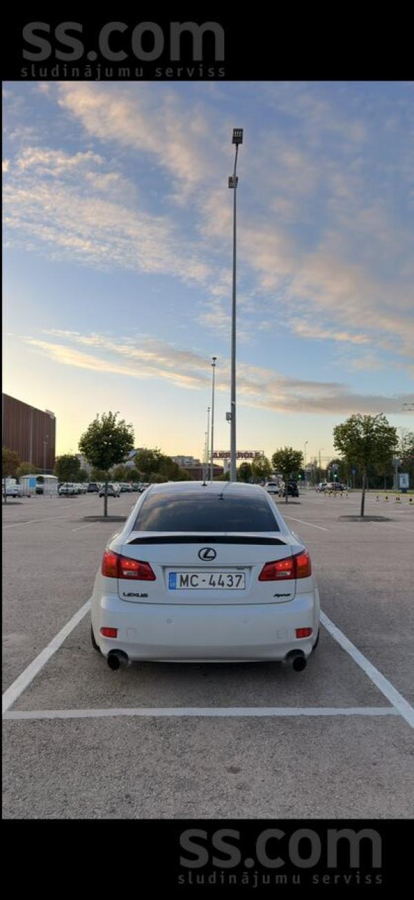 Lexus IS 2006 Rīga vietnē Pelēks Lexus IS 2006 Rīga, ar dzinēja tilpumu 2.50 L un nobraukumu 336 tūkst. km par 6500 €, foto 6 vietnē AUTOMOTO.COM.LV