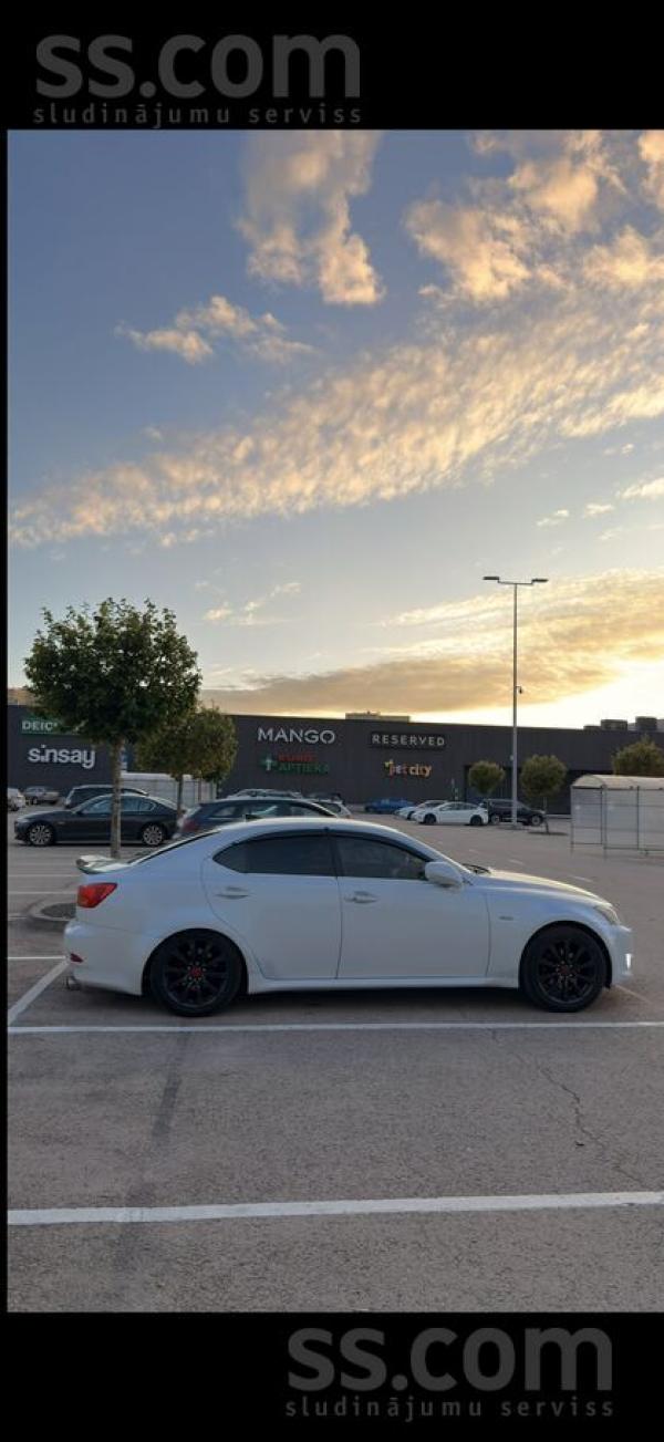 Lexus IS 2006 Rīga vietnē Pelēks Lexus IS 2006 Rīga, ar dzinēja tilpumu 2.50 L un nobraukumu 336 tūkst. km par 6500 €, foto 7 vietnē AUTOMOTO.COM.LV
