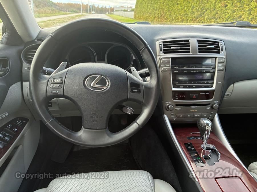 Grey Lexus IS 2006 in Tallinn, with an engine capacity of 2.50 L and mileage of 386 thousand km for 3250 €, photo 11 on AUTOMOTO.COM.LV
