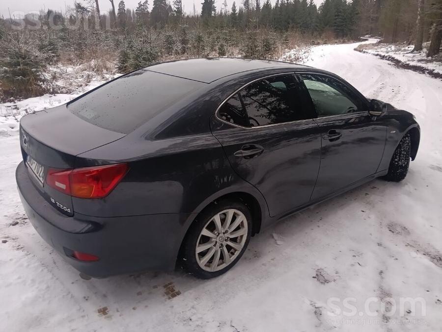 Grey Lexus IS 2007 in Rezekne, with an engine capacity of 2.20 L and mileage of 304 thousand km for 4850 €, photo 3 on AUTOMOTO.COM.LV