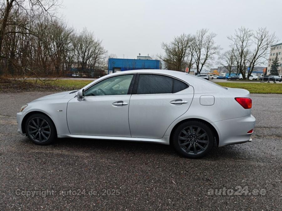 Pelēks Lexus IS 2007 Tallina, ar dzinēja tilpumu 2.50 L un nobraukumu 338 tūkst. km par 3499 €, foto 5 vietnē AUTOMOTO.COM.LV