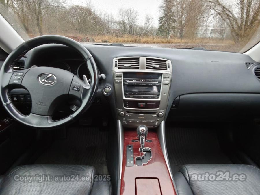 Pelēks Lexus IS 2007 Tallina, ar dzinēja tilpumu 2.50 L un nobraukumu 338 tūkst. km par 3499 €, foto 9 vietnē AUTOMOTO.COM.LV