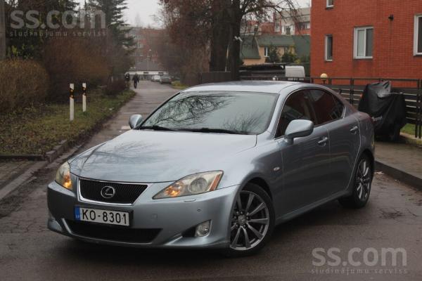 Grey Lexus IS 2007 in Riga, with an engine capacity of 2.20 L and mileage of 280 thousand km for 2999 €, photo 2 on AUTOMOTO.COM.LV