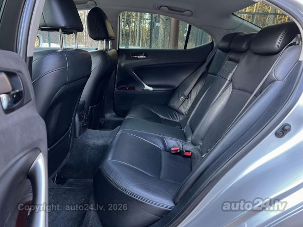 Grey Lexus IS 2007 in Tallinn, with an engine capacity of 2.50 L and mileage of 229 thousand km for 5495 €, photo 11 on AUTOMOTO.COM.LV
