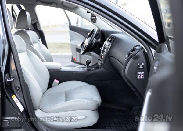 Pelēks Lexus IS 2007 Tallina, ar dzinēja tilpumu 2.50 L un nobraukumu 309 tūkst. km par 4499 €, foto 11 vietnē AUTOMOTO.COM.LV