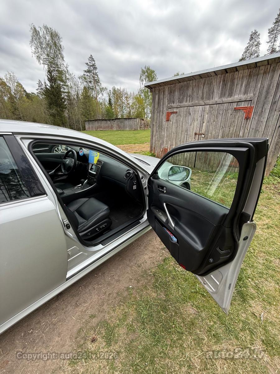 Pelēks Lexus IS 2007 Elva, ar dzinēja tilpumu 2.50 L un nobraukumu 350 tūkst. km par 3500 €, foto 10 vietnē AUTOMOTO.COM.LV