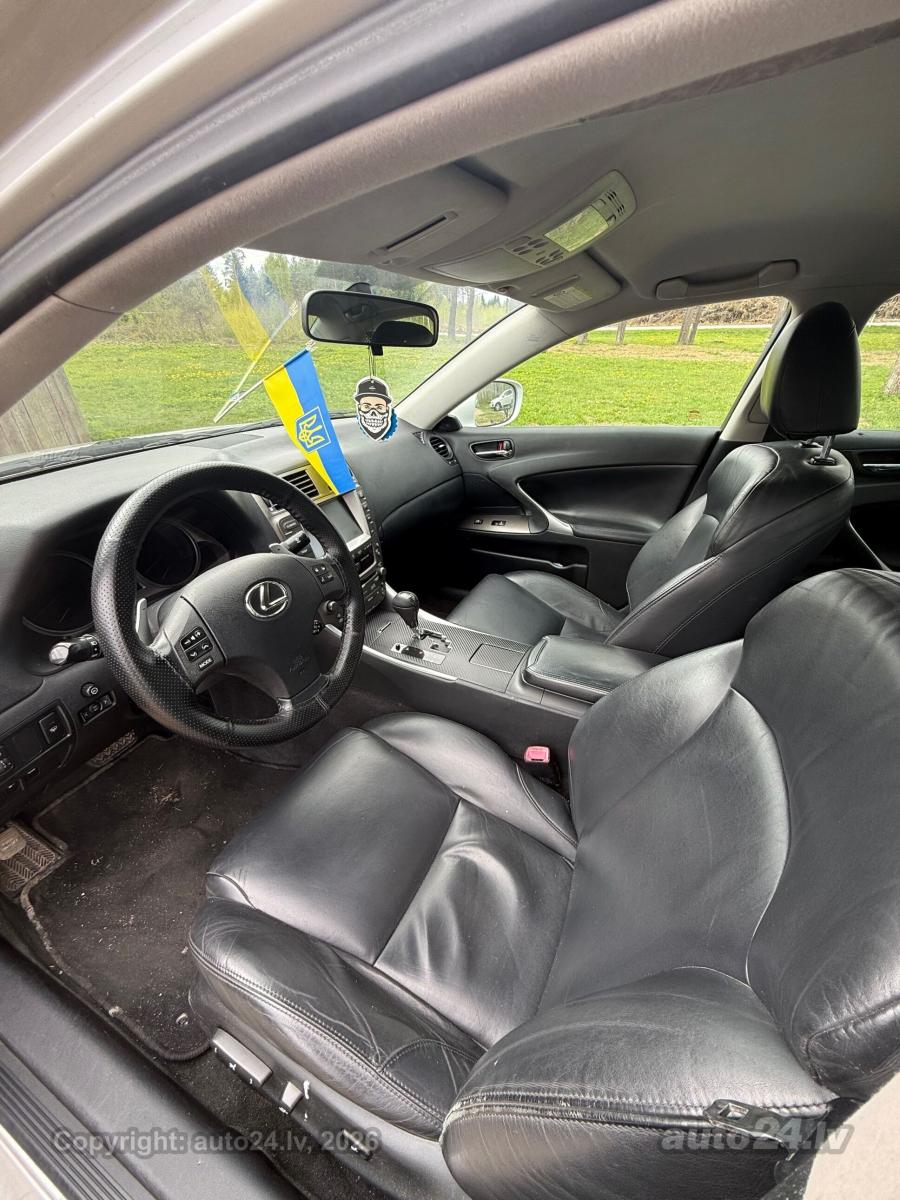 Pelēks Lexus IS 2007 Elva, ar dzinēja tilpumu 2.50 L un nobraukumu 350 tūkst. km par 3500 €, foto 12 vietnē AUTOMOTO.COM.LV