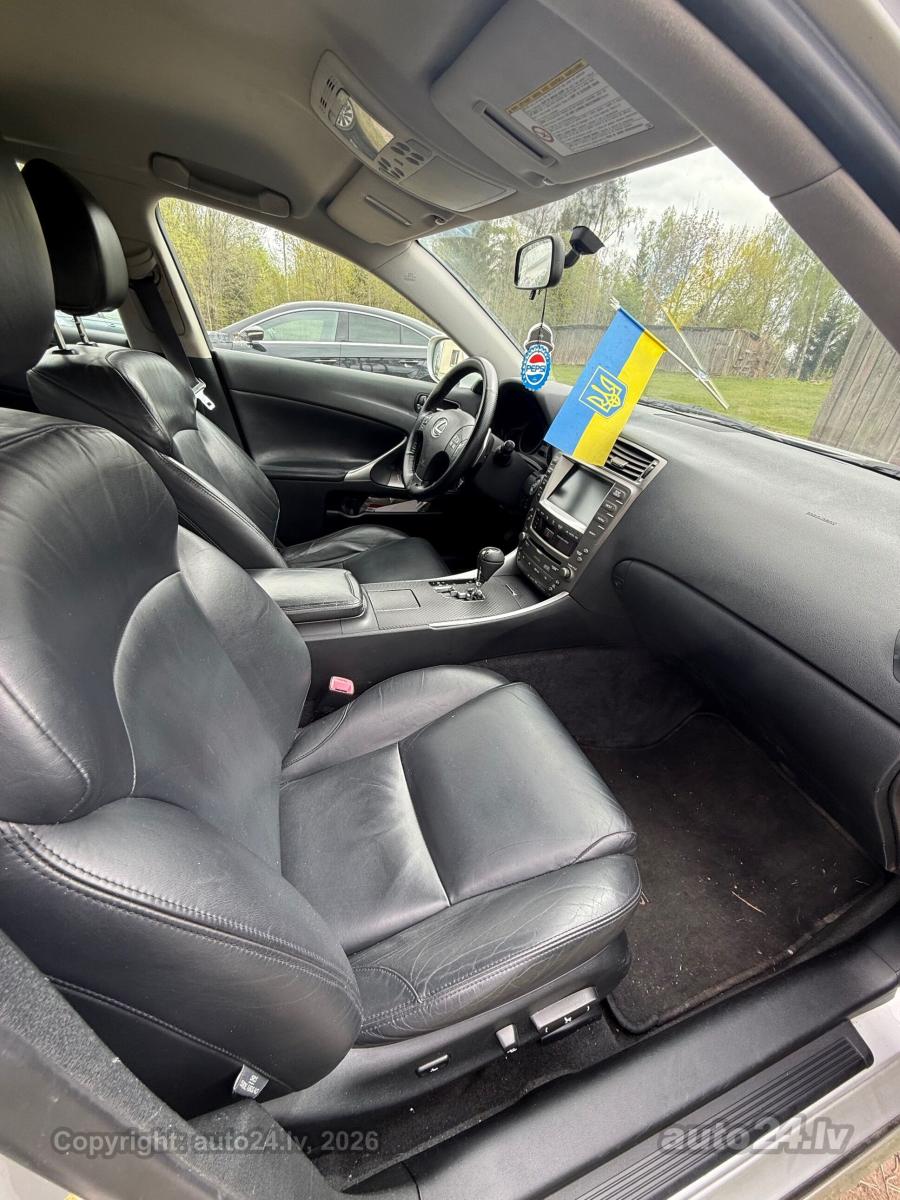 Pelēks Lexus IS 2007 Elva, ar dzinēja tilpumu 2.50 L un nobraukumu 350 tūkst. km par 3500 €, foto 13 vietnē AUTOMOTO.COM.LV