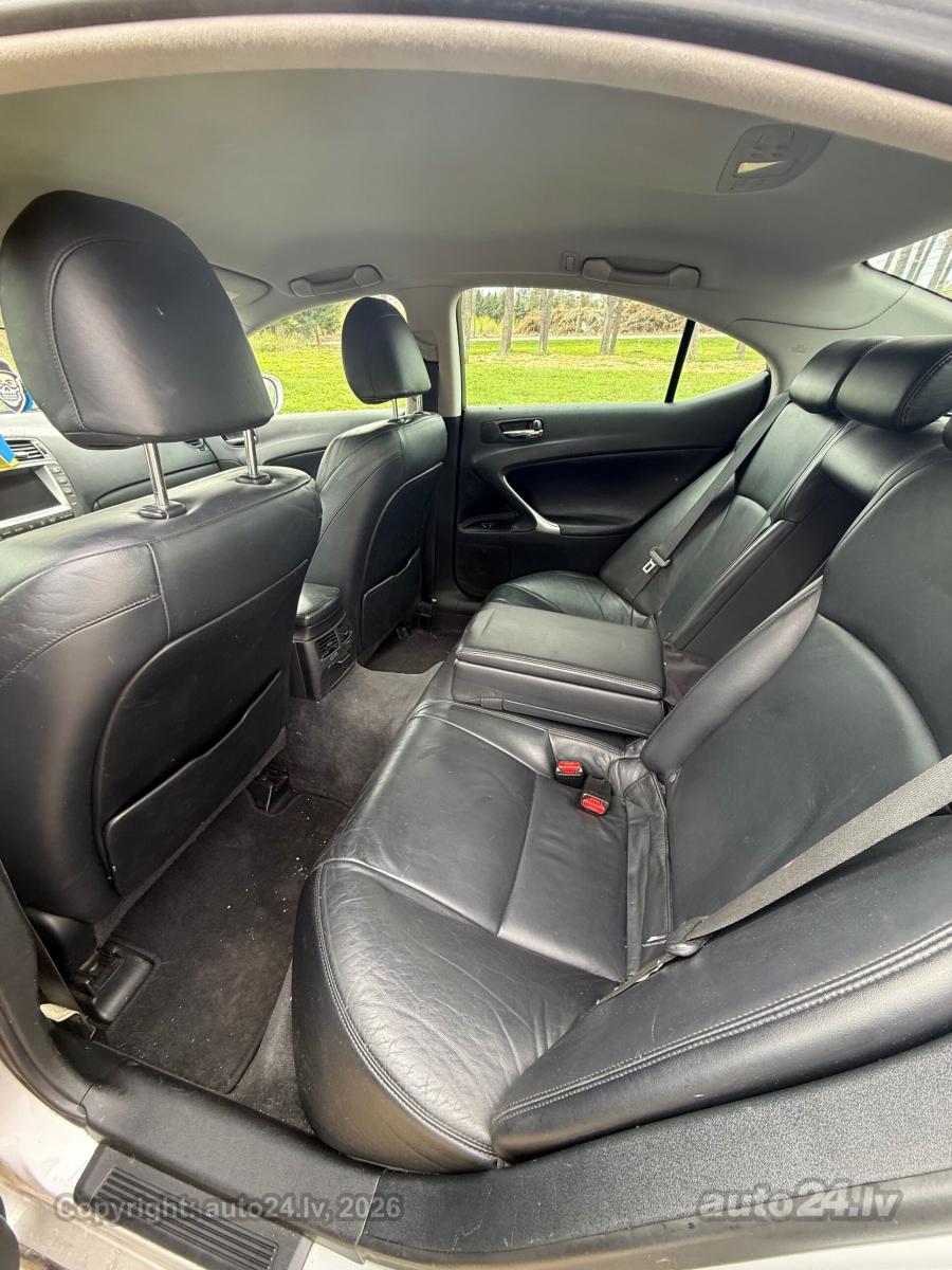 Pelēks Lexus IS 2007 Elva, ar dzinēja tilpumu 2.50 L un nobraukumu 350 tūkst. km par 3500 €, foto 15 vietnē AUTOMOTO.COM.LV