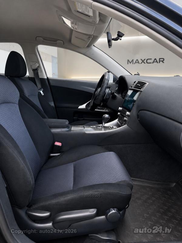 Pelēks Lexus IS 2007 Tallina, ar dzinēja tilpumu 2.50 L un nobraukumu 237 tūkst. km par 3999 €, foto 7 vietnē AUTOMOTO.COM.LV