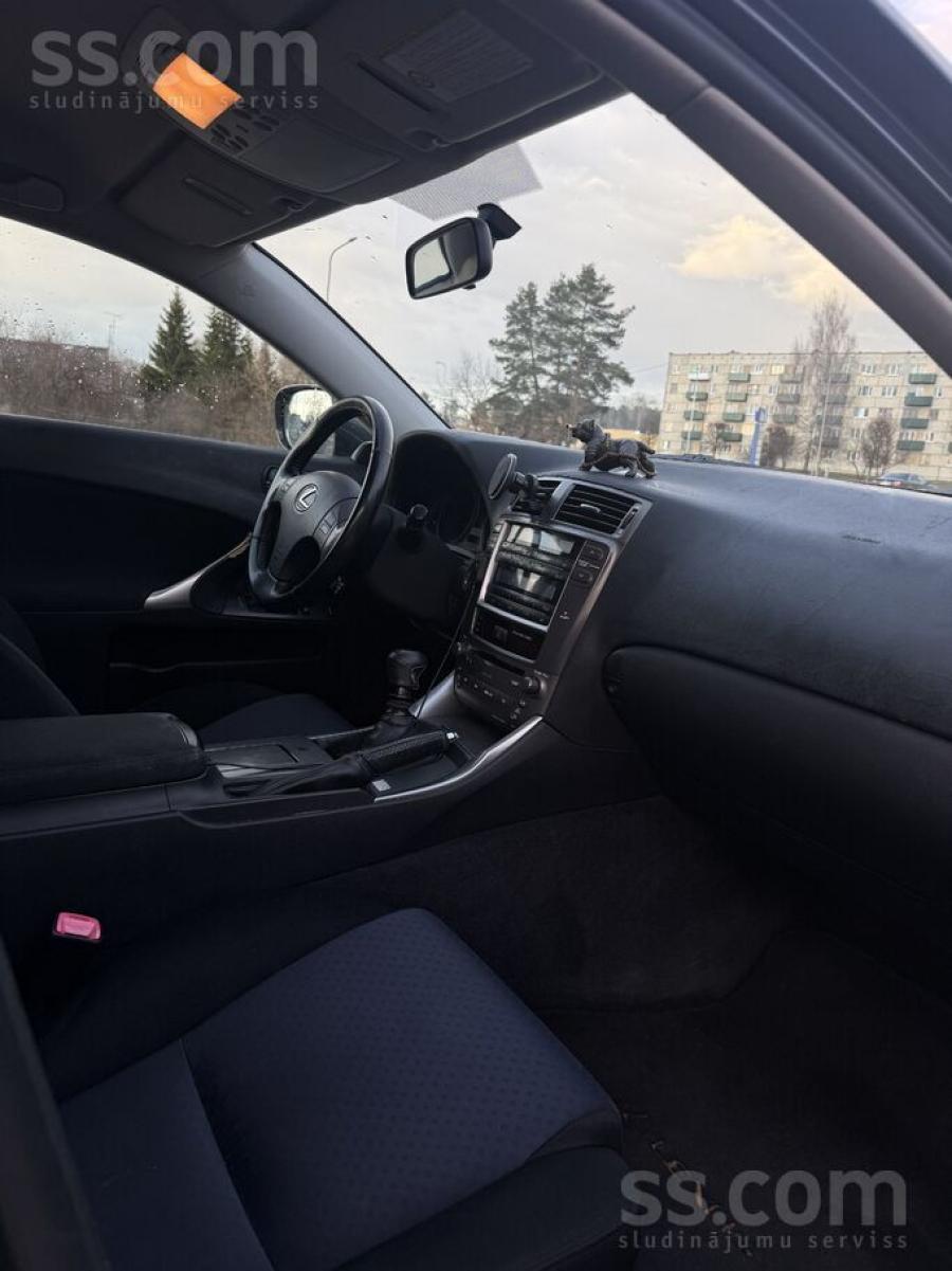 Pelēks Lexus IS 2007 Krāslava, ar dzinēja tilpumu 2.20 L un nobraukumu 327 tūkst. km par 3000 €, foto 3 vietnē AUTOMOTO.COM.LV