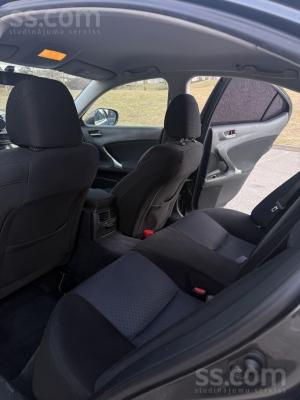 Pelēks Lexus IS 2007 Krāslava, ar dzinēja tilpumu 2.20 L un nobraukumu 327 tūkst. km par 3000 €, foto 4 vietnē AUTOMOTO.COM.LV